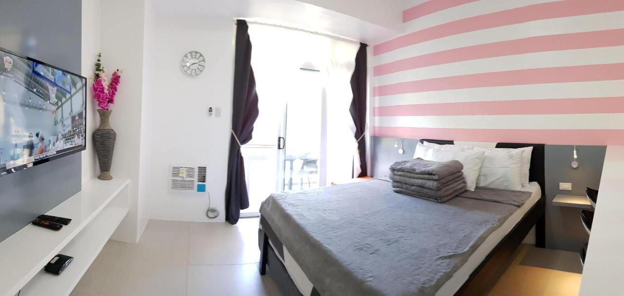 Beach condos at Pico de Loro Cove - Wi-Fi & Netflix, 42-50''TVs with ...